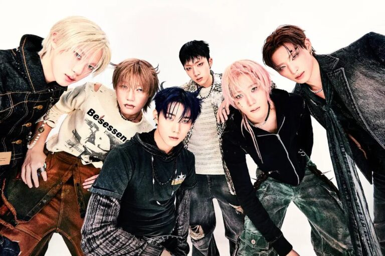 K-Pop Fanbases 101: The Heartbeat of Fandom Culture | FanWork